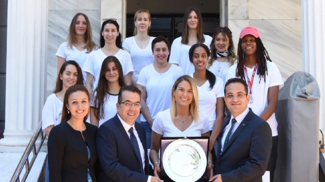 Bornova Beckerspor’dan Başkan Atila’ya teşekkür - İzmir Haber - İzmir ...