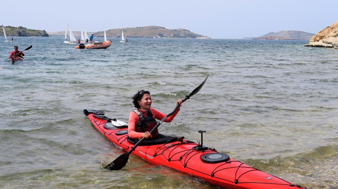 İzmir'den Çanakkale'ye kano ile barış yolculuğu - İzmir Haber - İzmir ...