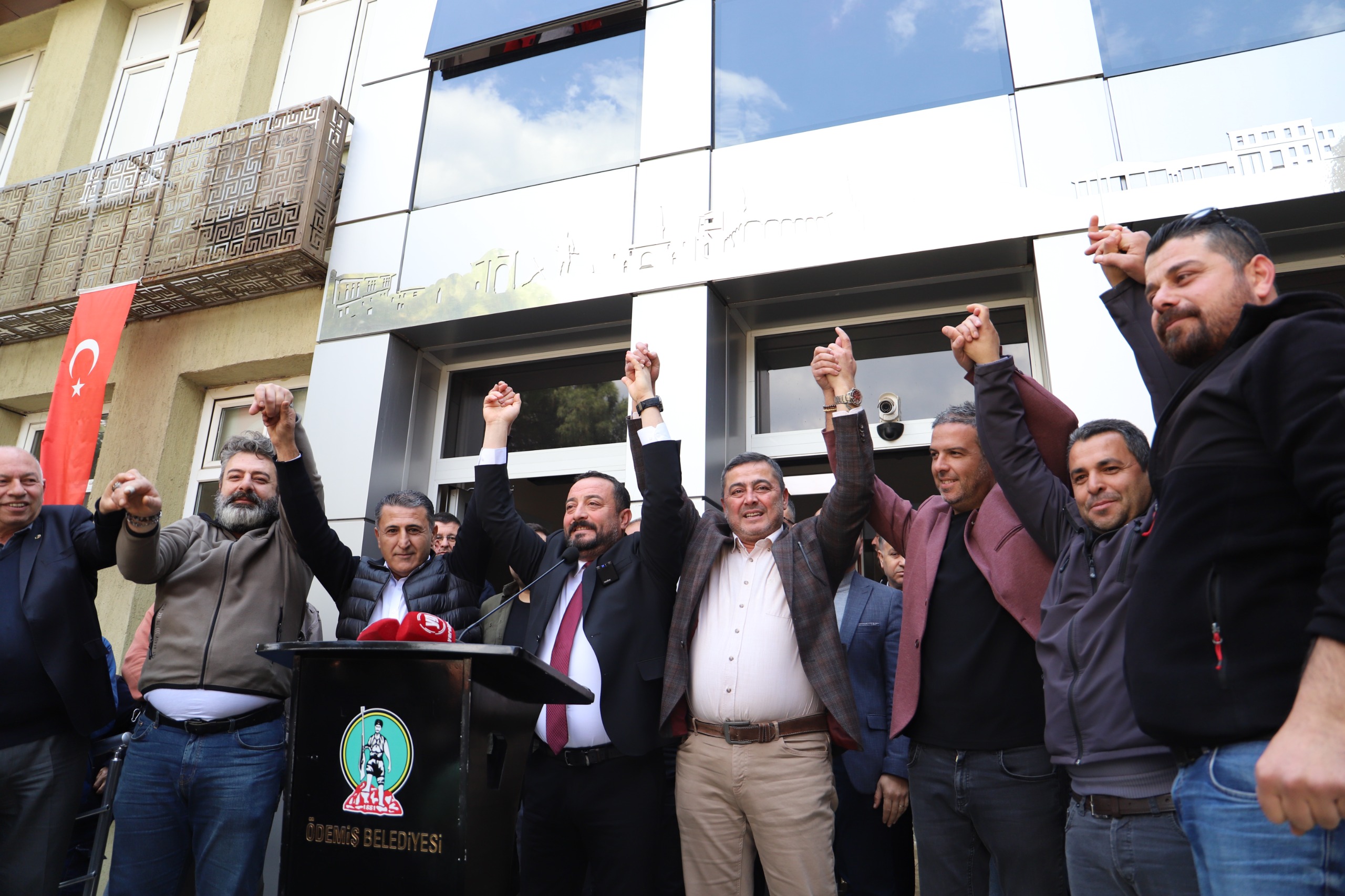 Ödemiş'te TİS imzalandı... Yüzde 45 zam! - İzmir Haber - İzmir Son Dakika Haberleri